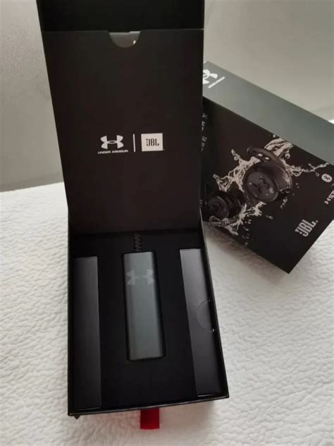 Jbl Under Armour Project Rock Wireless Over The Ear Headphones