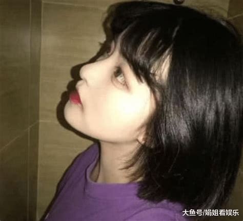 直播忘开美颜，女主播秒变成大妈，刷10万礼物粉丝怒删账号行业