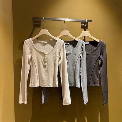 절개 라인 유넥 티셔츠 3color 에이블리