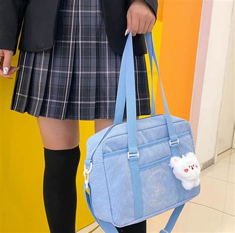 가방뱃지증정 골덴베어 코듀로이 숄더백 3컬러 봄 겨울 가을 대학생 중학생 고등학생 메신저백 신학기 새학기선물 방수 대용량 아이패드 노트북 책가방 유니크 우정템