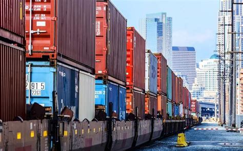 Maersk And Ibm Develop Blockchain Shipping Solution