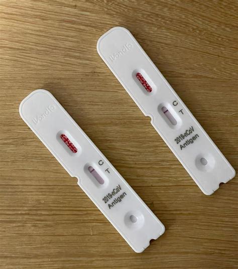 莫慌：新冠抗原自测遇到非主流的异常结果，真实案例帮您来解答：断线、一阴一阳、杂线条、似有似无等 知乎