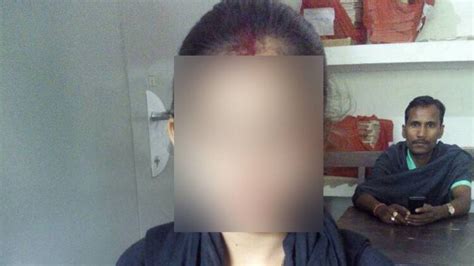 17 साल की दीपशिखा से 23 साल की अंजलि की शादी Girl Married