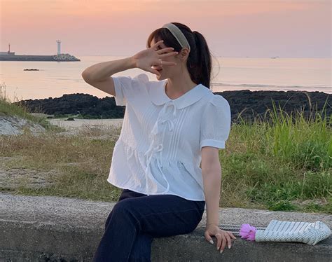 리리앤코 베베디안 링클 리본 플레어 블라우스 여름 신상 여름코디 여름옷 자체제작 러블리 데이트룩 데일리룩 퍼프소매 팔뚝커버 통통녀 오픈카라 귀여운 사랑스러운 편안한 허리