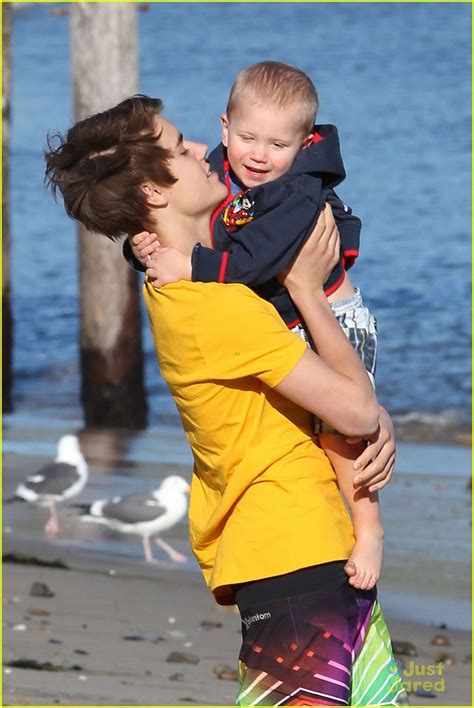Pictures Of Justin Bieber And Selena Gomez At Malibu Beach Feb 17 2012