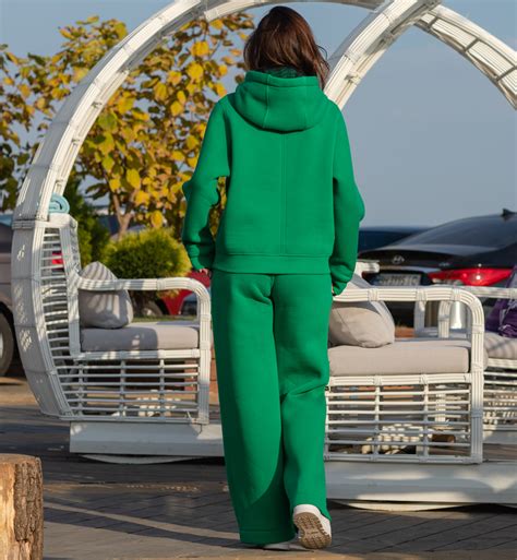 СПОРТИВНЫЙ КОСТЮМ с брюками палаццо Зеленый Доминика в O&J FASHION