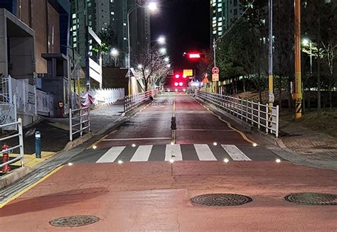 창원시 신호등 없는 횡단보도에 안심 등불 설치 한국안전신문
