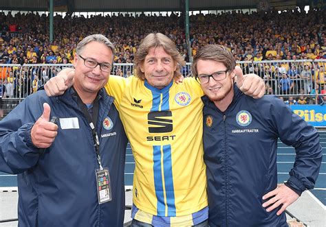 Dieter „diddi“ Brockmann Der Fan Mit Der Rückennummer 67 Regionalheute De