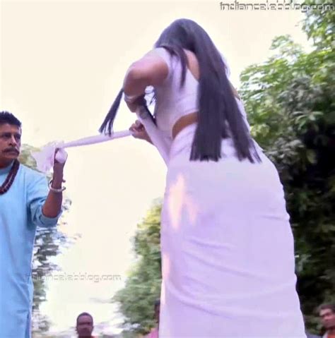 Shweta Tiwari Hindi Tv Actress Bs3 18 Saree Strip Scene Starcelebblog Com