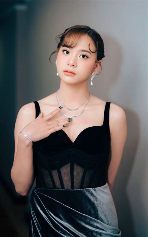 7 Potret Zee Jkt48 Di Premiere Ancika 1995 Mirip Seol In Ah