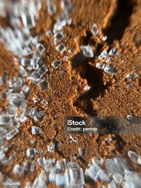 크리스탈 설탕과 접지 커피 혼합물의 극단적 인 클로즈업 0명에 대한 스톡 사진 및 기타 이미지 0명 갈색 건강에 좋지 않은 음식 Istock