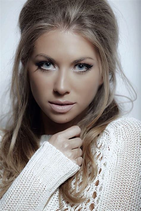 Stassi Schroeder Does Make Up Beautifully And Naturally Beautiful