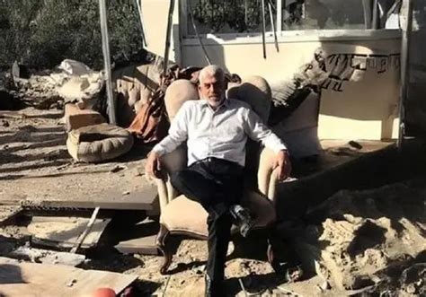 لحظه انتقال جسد یحیی سنوار از محل ترور فیلم