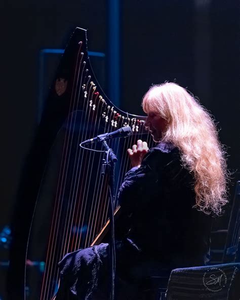 Loreena Mckennitt Takes Us On A Eclectic Celtic Musical Journey In
