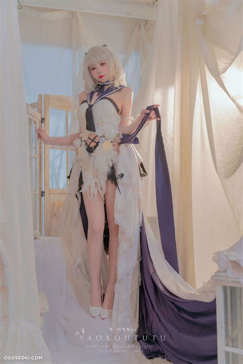 咬一口兔娘ovo 梳妆的大小姐 可畏 naked cosplay asian 57 photos Onlyfans Patreon