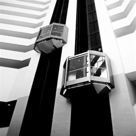 Gearless Traction Elevator Capacity 1400 Kgs At ₹ 600000piece In New