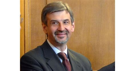 Човек на Костов стана зам министър на външните работи