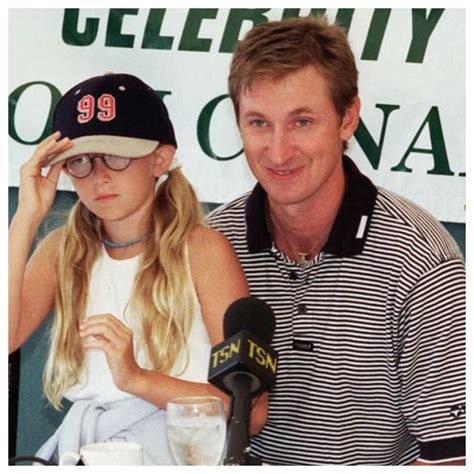 Meet Golf Legend Dustin Johnsons Wife Paulina Gretzky Shes Nfl Star