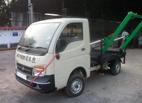 Ms Skip Loader Loader Bucket Capacity 26 Cum At ₹ 220000 In Ghaziabad Id 2849734417391