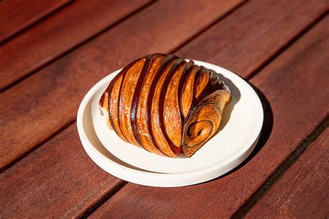 Dipcro Pastry Main Beach Must Do Gold Coast