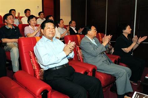 贾庆林观看国家京剧院京剧杨门女将