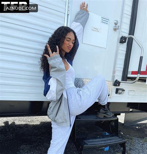 CHANDLER KINNEY Nude AZNude