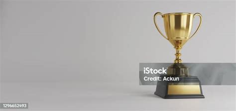 흰색 배경에 황금 트로피 컵 텍스트공간을 복사합니다 3d 렌더링 1에 대한 스톡 사진 및 기타 이미지 1 1위 3차원 형태 Istock
