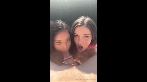 Onlyfan Threesome Blowjob