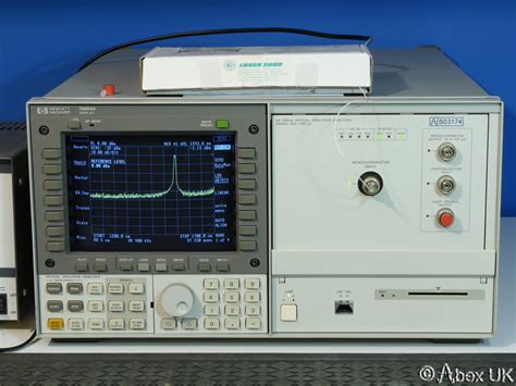 HP Agilent 71451A Optical Spectrum Analyser System 600 1700nm Opt 001 002