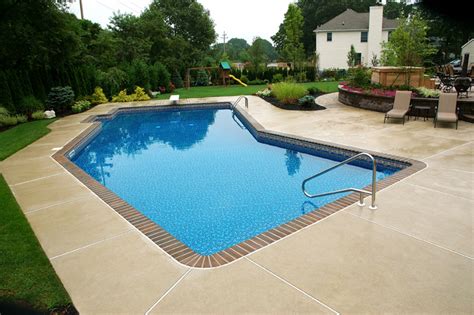 Lazy Ell Pools Cardinal Pools