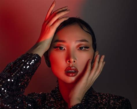 Model Portrait Poses