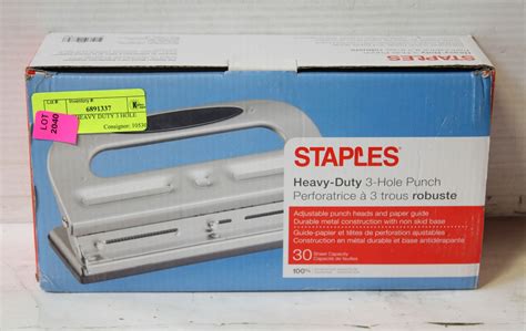 Staples Heavy Duty 3 Hole Punch