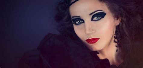 How To Apply Cluster Lashes 9 Easy Steps 2025