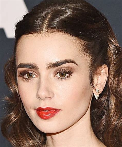 Pin De Kenneth Mckellar En Lily Collins Peinados Famosas Guapas Cabello
