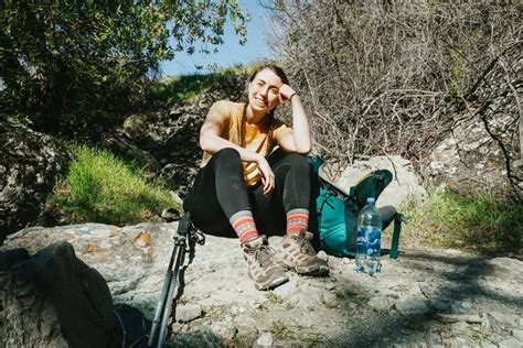 Đi leo núi và Trekking cần mang gì 10 vật dụng cần thiết cho chuyến