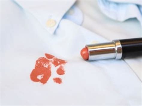 이렇게 쉽다고옷에 묻은 화장품 얼룩 종류 별로 싹 지우는 방법 3