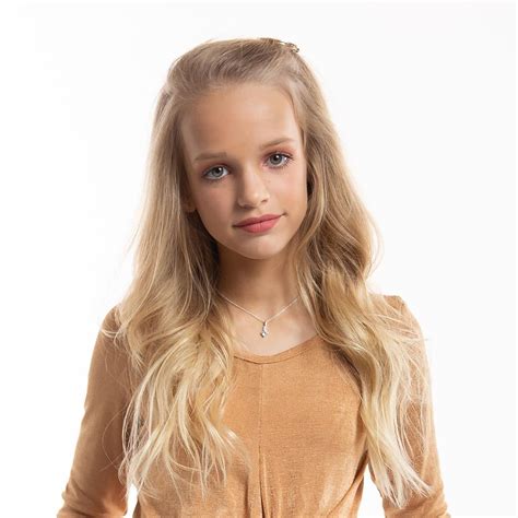 Natalie Graces Instagram Photo My Life Is A Movie Press Play Nataliegraceofficial Mylife