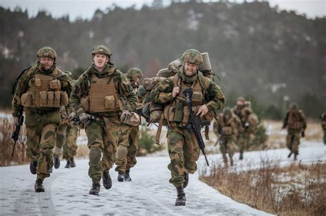 Орос Украины дайнаас үүдэн Норвеги зэвэгт хүчнээ байлдааны өндөржүүлсэн бэлэн байдалд орууллаа