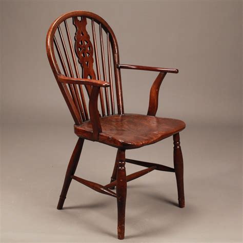 Lot 090 English Wheel Back Windsor Armchair 34 12″h