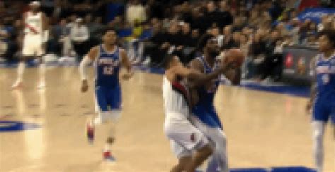 Wwe高层邀请恩比德参加摔角狂热大赛：在这你可以尽情做这个动作腾讯新闻