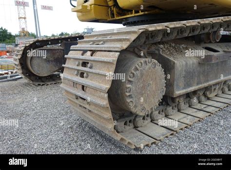 Shot Of The Dirty Excavator Track Chain In The Construction Site Stock Photo Alamy