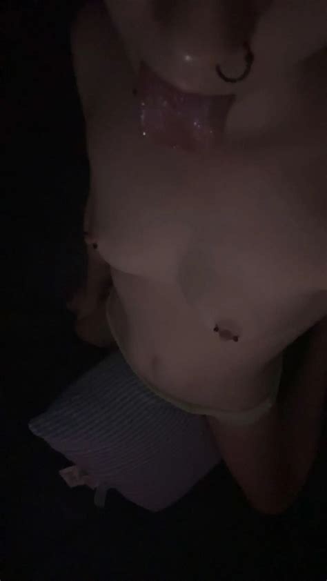 Pillow Humping 4 Pics Xhamster