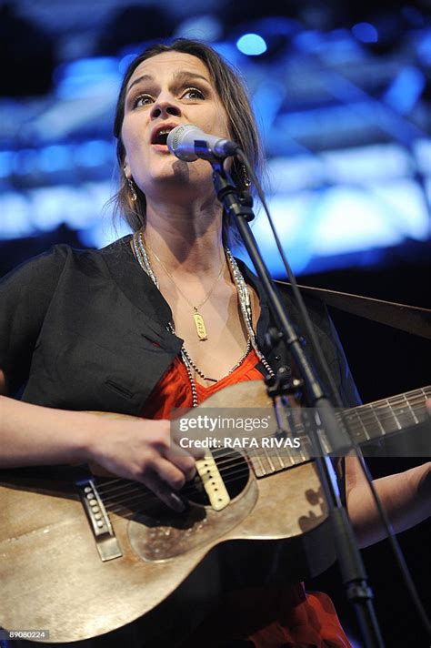 Us Born Singer Madeleine Peyroux Performs During The Jazz Vitoria