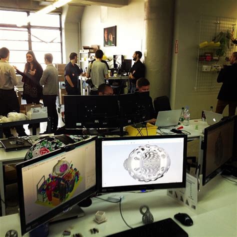 Buzzzz Shapeways Flickr