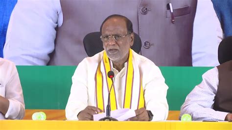 ప్రగతిభవన్ లో పడుకునే నాయకుడు కావాలా ప్రజల కోసం పని చేసే మోదీ కావాలా Mp Laxman Comments On