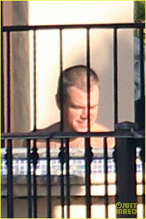 Matt Damon Shirtless Poolside Dad In Miami Photo 2780659 Matt