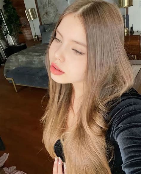 Miranda León Coloración De Cabello Peinados Pelo Cobrizo Claro