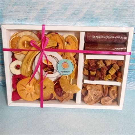 خرید و قیمت باکس میوه خشک و لواشک خانگی یلدا هدیه از غرفه انواع میوه