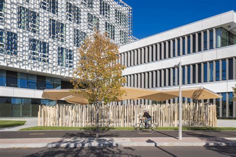 Hydroformed Steel Lattice Wraps Harvard Building By Behnisch Architekten