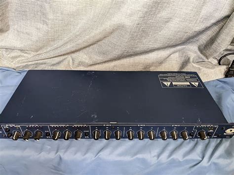 Symetrix 528e Mic Preamp Voice Processor 2 Reverb